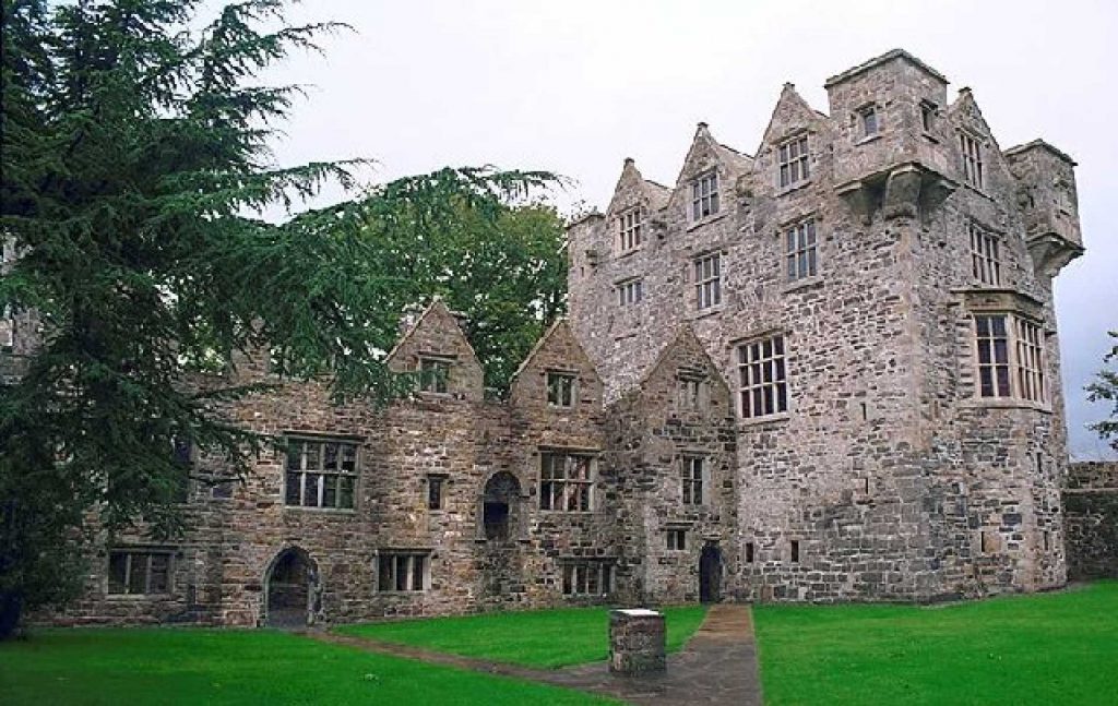 Donegal Castle - Britain's Castles