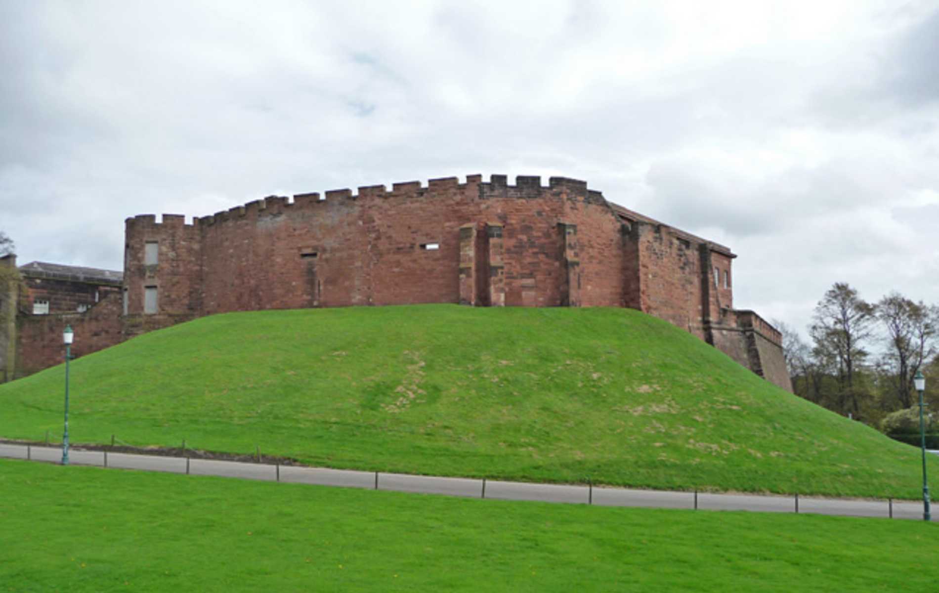 Halls and Castles in Cheshire - Britain's Castles