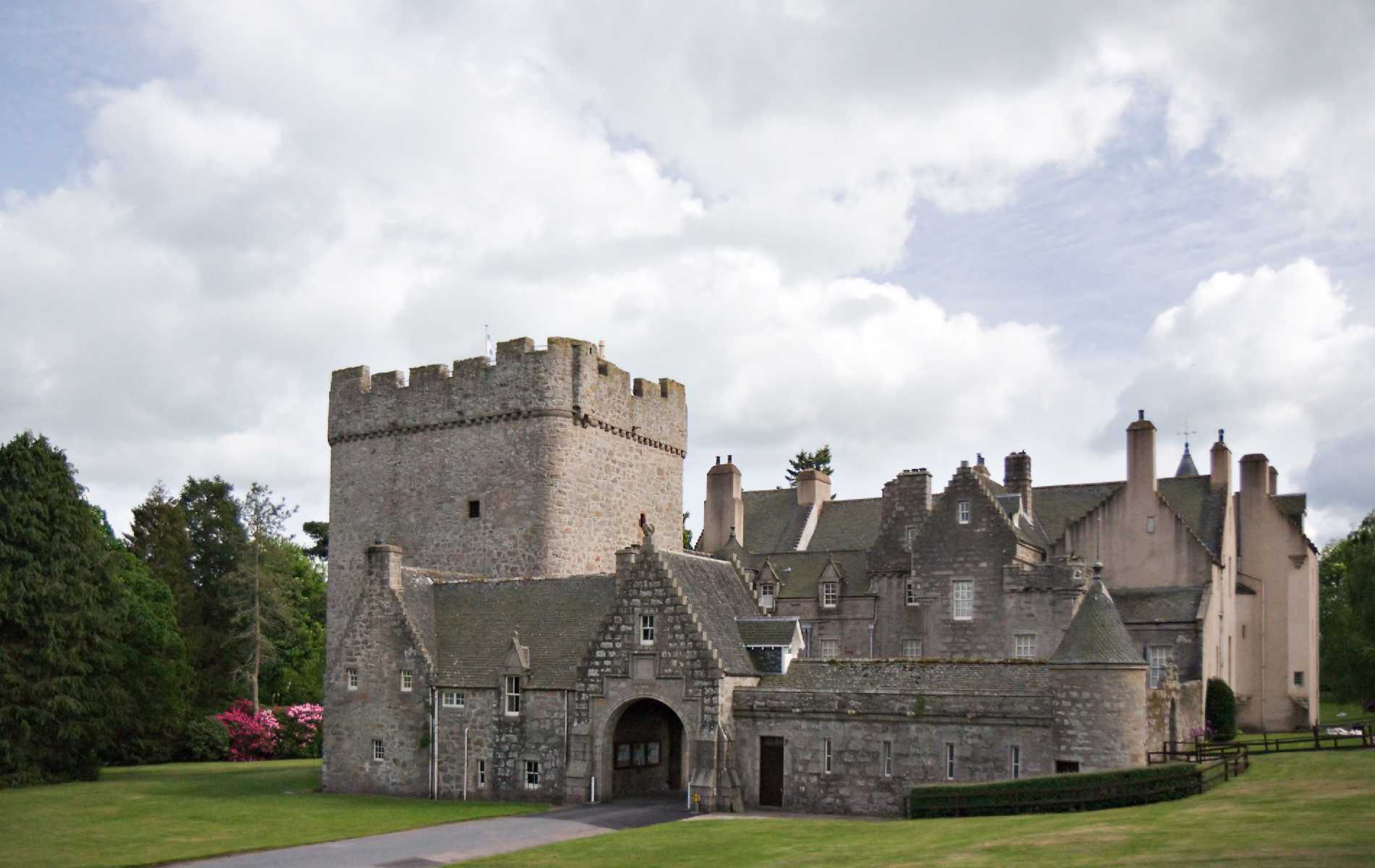 Drum Castle Britain s Castles Drum Castle Britain s Castles