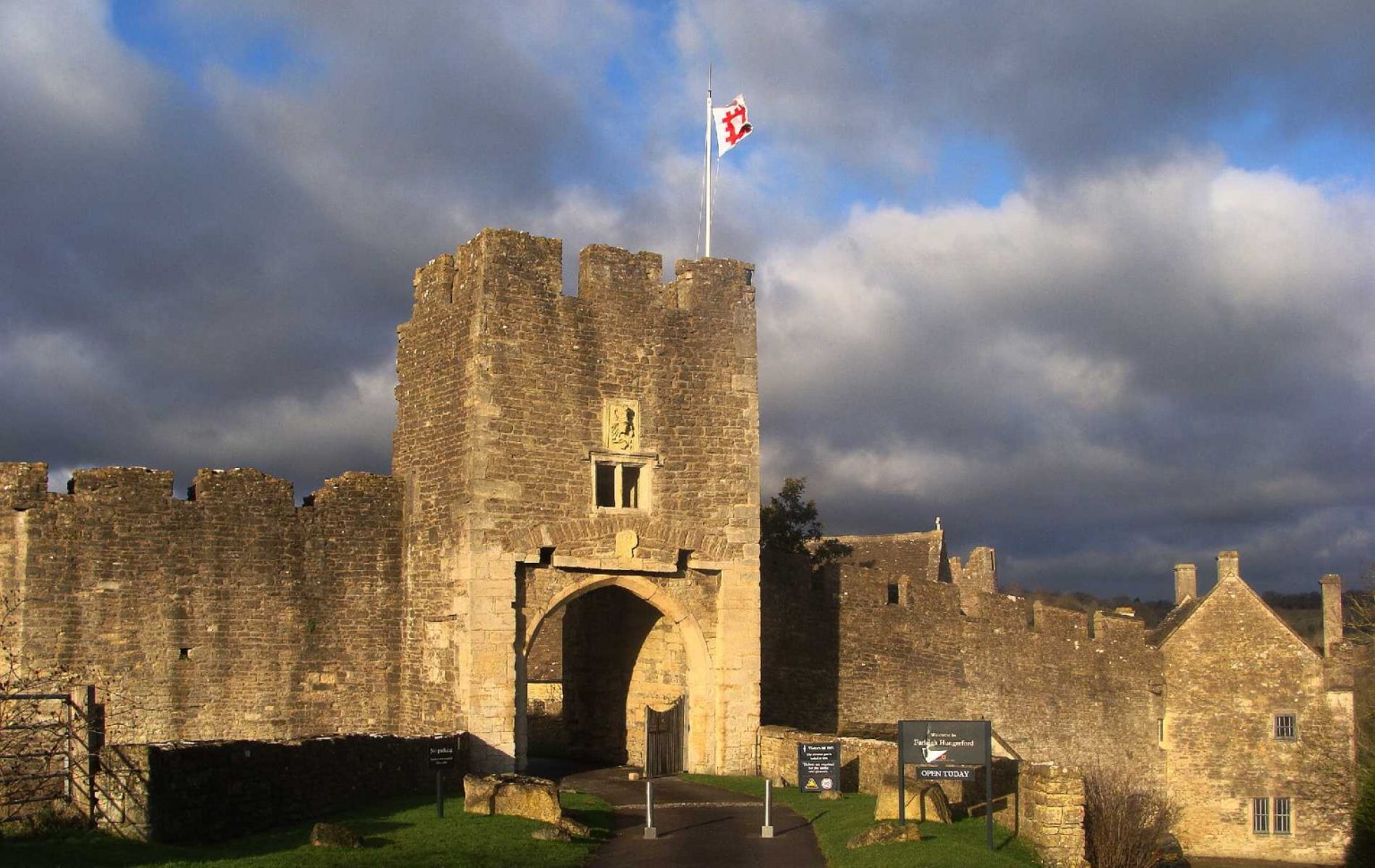Castles in Somerset - 7 Amazing Castles in Somerset - Britain's Castles