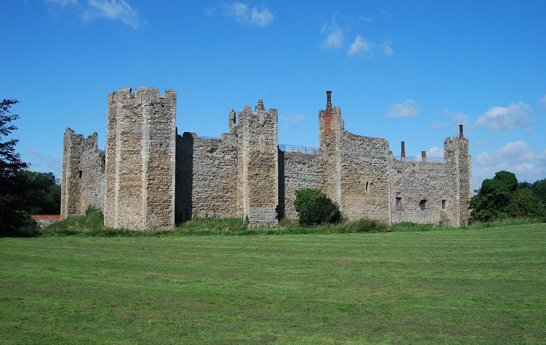 Castles in Suffolk - 5 Amazing Castles in Suffolk - Britain's Castles
