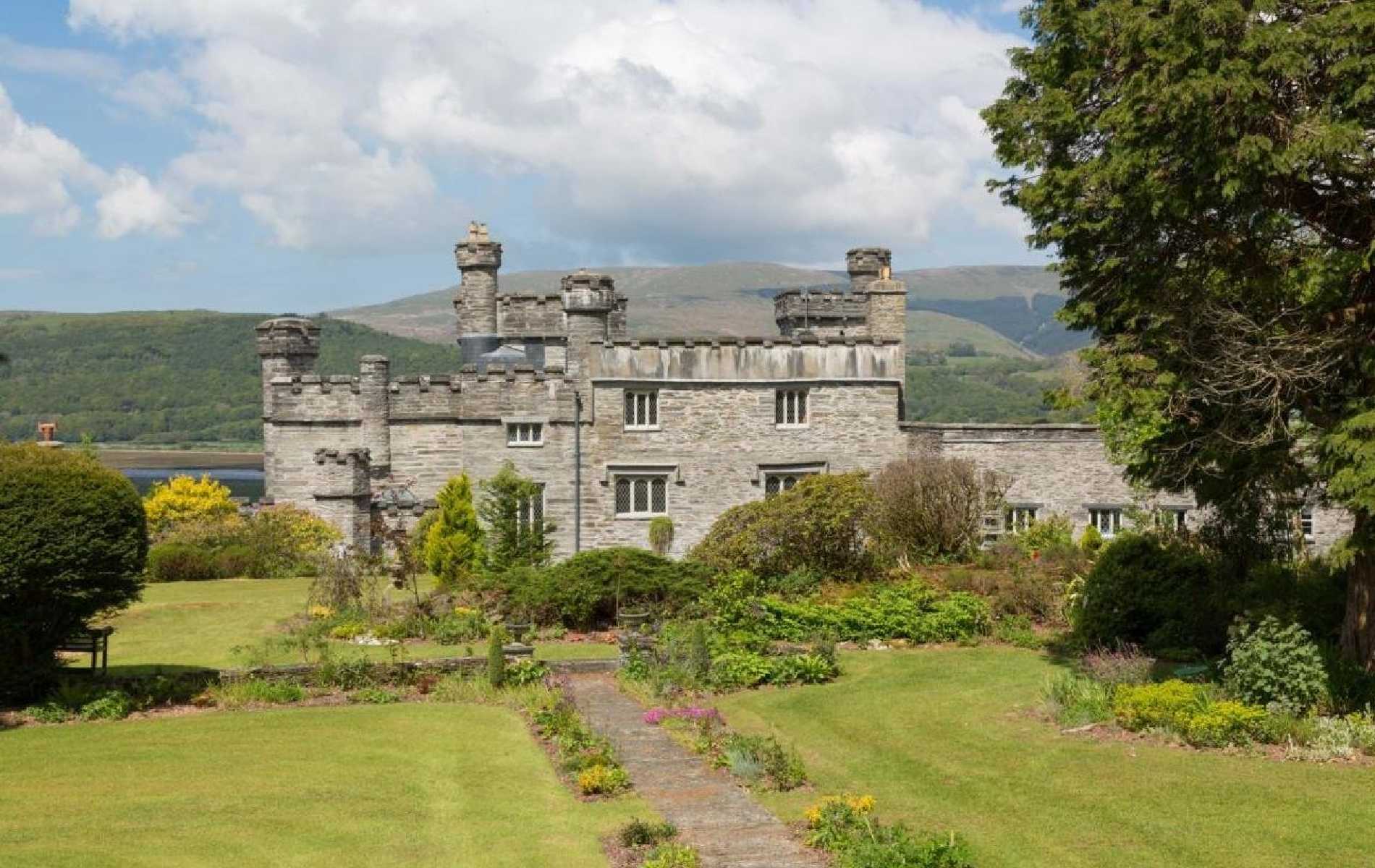 10 Amazing Castles in North Wales - Britain's Castles