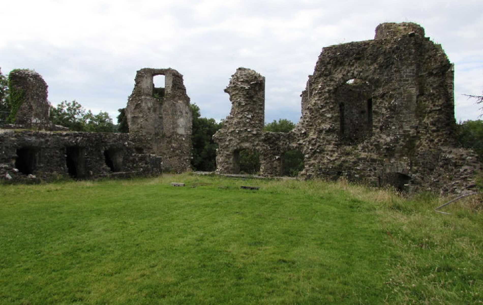 Castles near Tenby - Britain's Castles